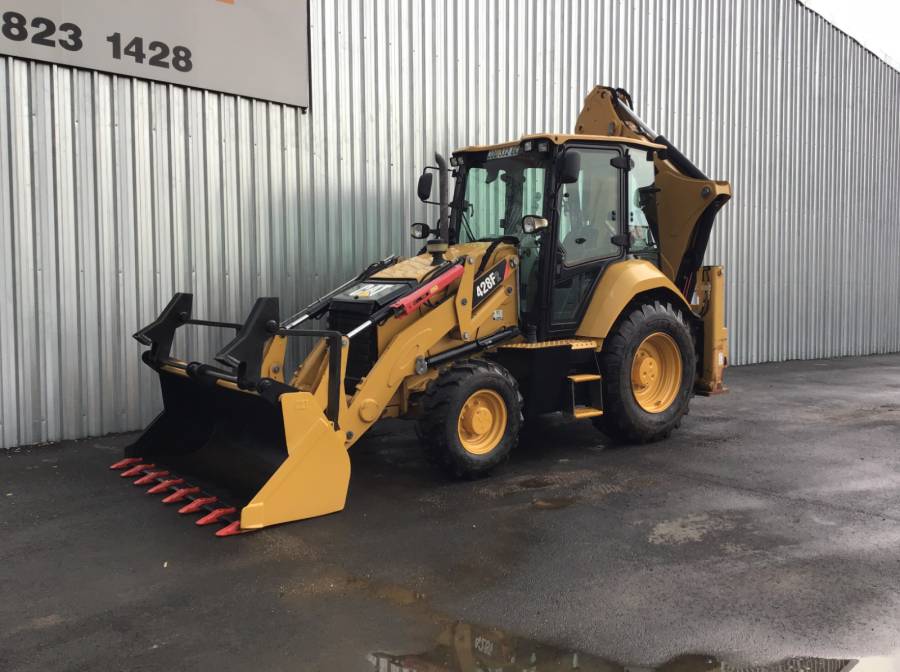 Used 2018 Caterpillar 428F TLB for ZAR 1,150,000.00